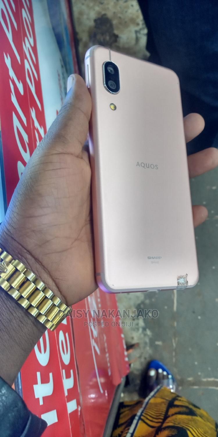 Sharp Aquos Sense 3 SHV45 64 GB Gold in Central Division - Mobile ...