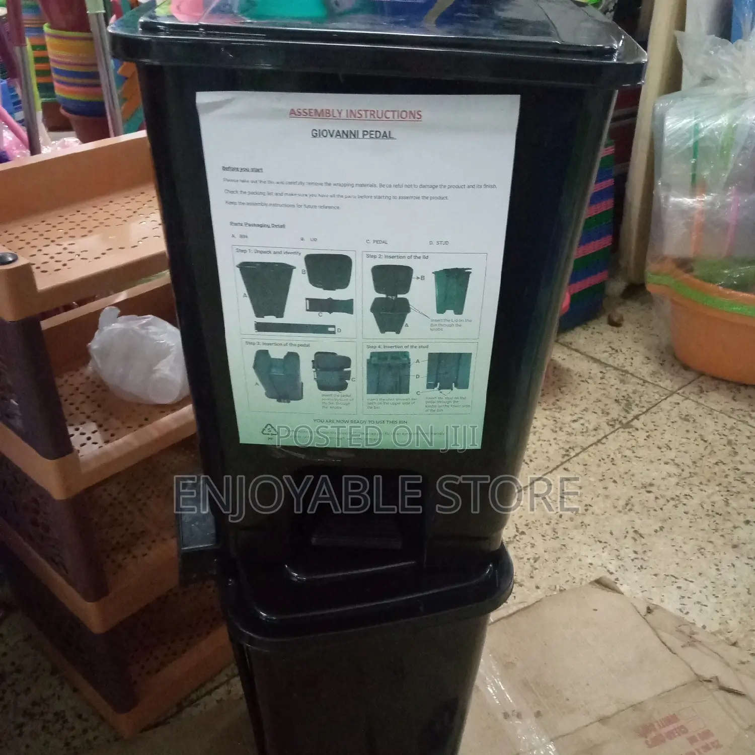 Step on Medium Dust Bin in Central Division - Storage & Organization ...
