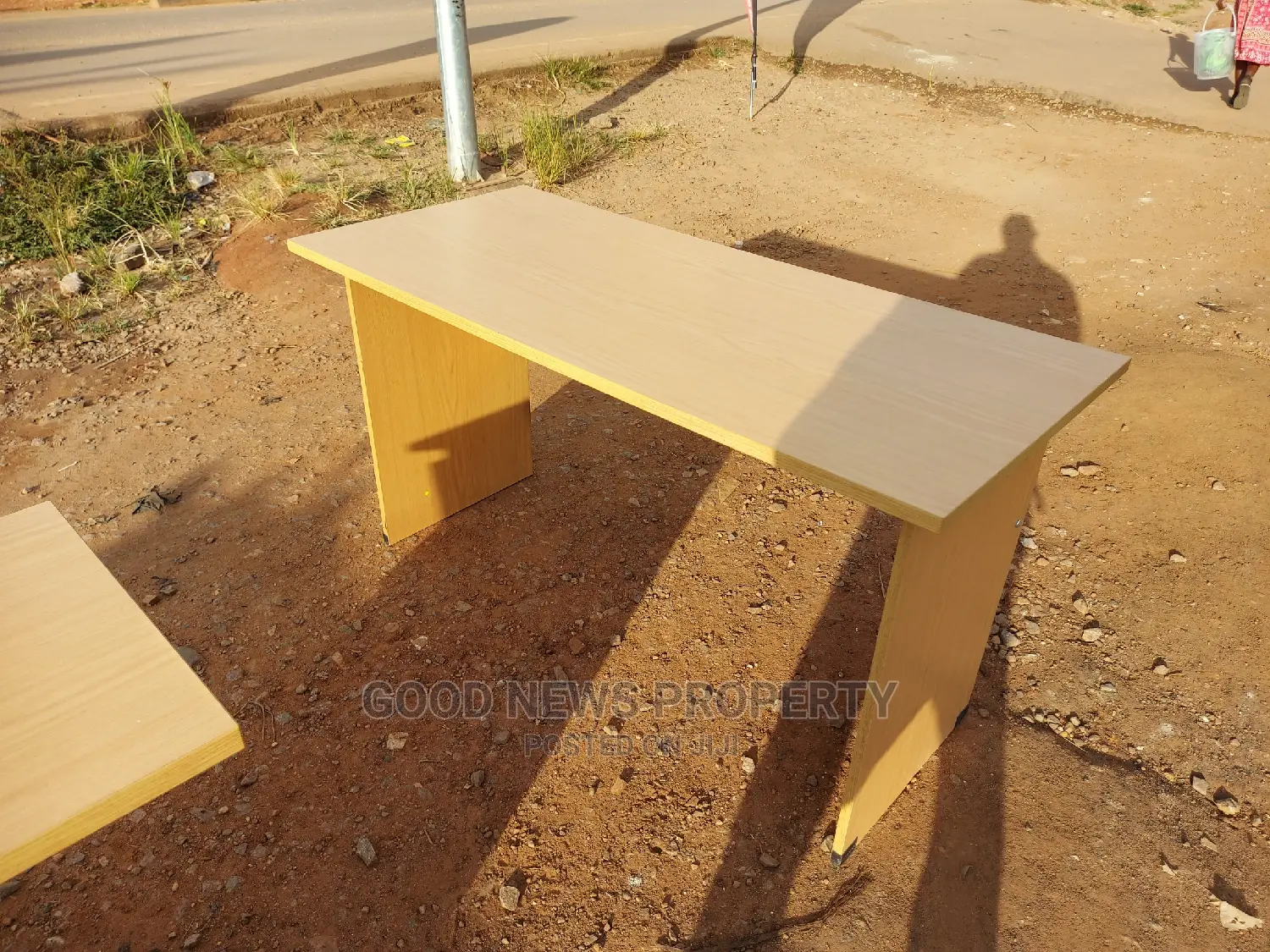 Lovely Office Table in Kira - Furniture, Omoding Silvestar Witney | Jiji.ug