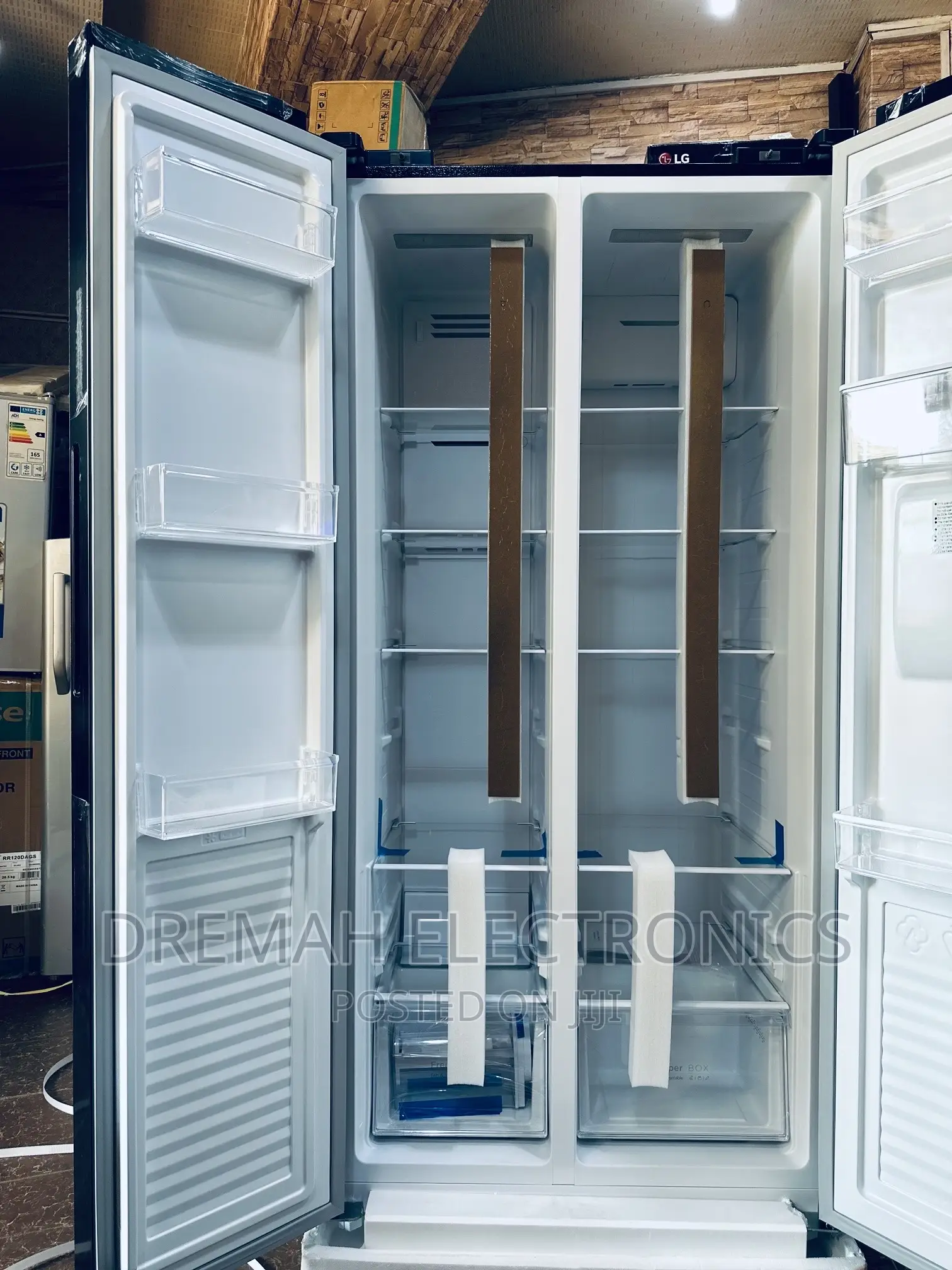 670 Liters CHIQ Side by Side Water Dispenser Fridge in Central Division - Kitchen Appliances ...