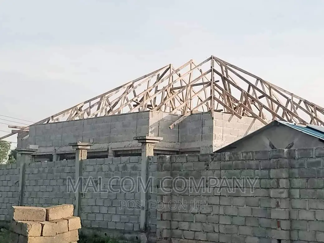 Modern House Construction/ Engineering in Central Division - Building ...