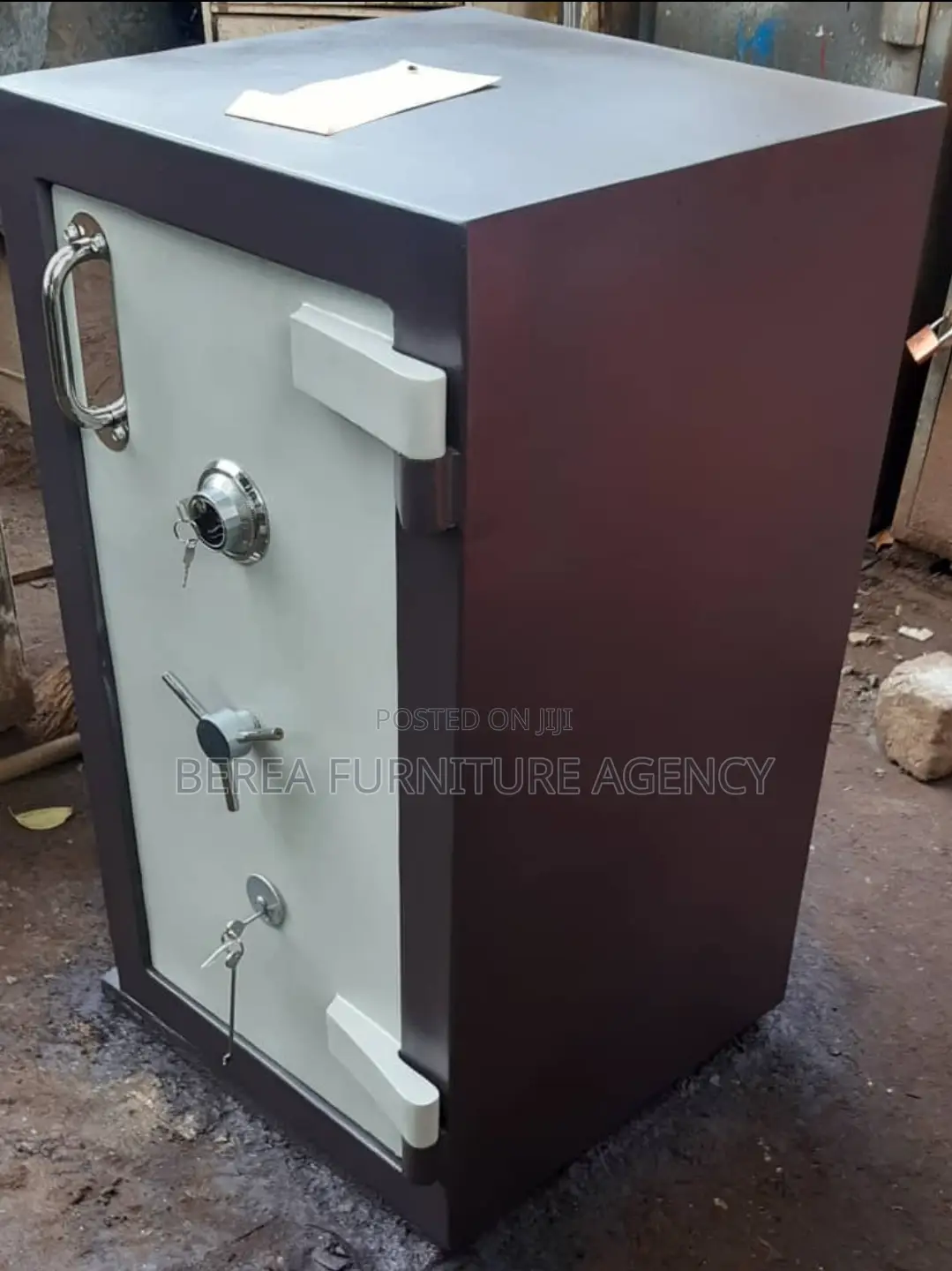 4 Feet Office Safe (800kgs) in Central Division - Safety Equipment ...