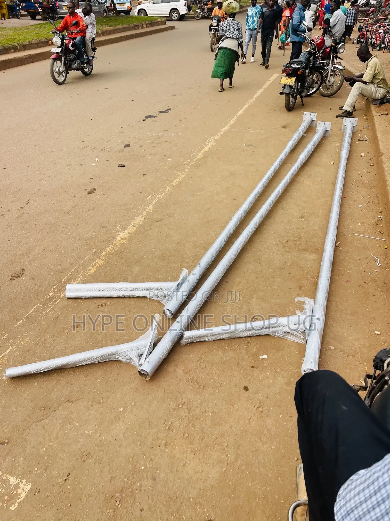 Road Side Solar Light Poles in Central Division - Building Materials ...