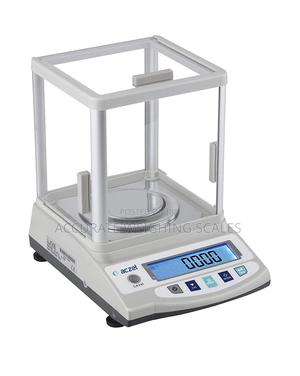 Precision Analytical Balance With Auto Internal Calibration in Central ...