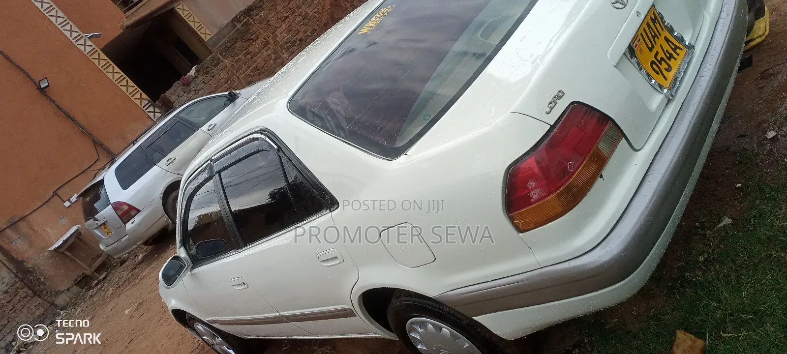Toyota Carina 2001 White in Kawempe - Cars, Promoter Sewa | Jiji.ug