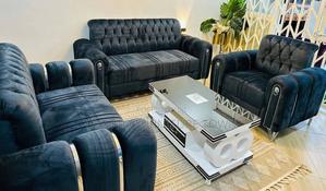 5 Seater Black Chesterfield Sofa With a Center Table in Rubaga ...