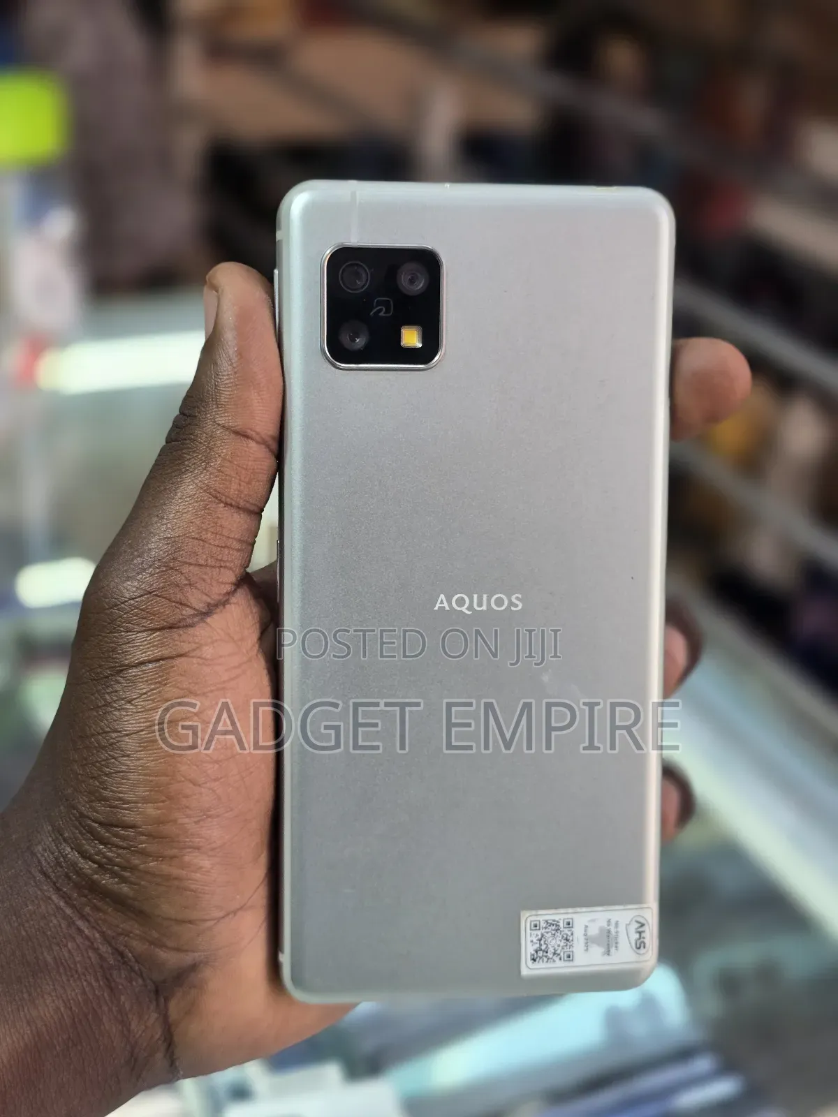 Sharp Aquos sense5G 64 GB Gray in Central Division - Mobile Phones ...