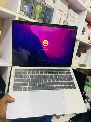 Laptop Apple MacBook Pro 2017 8GB Intel Core I5 SSHD+SSD 512GB in ...