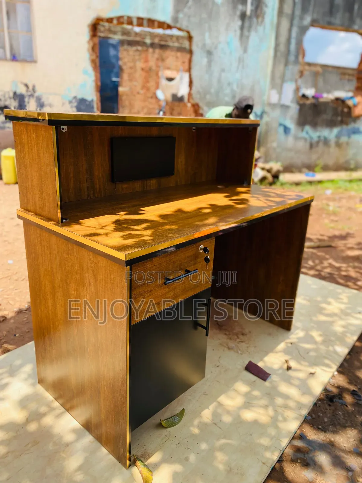 Stylish Reception Desk Stylish Reception Desk(Counter Tables) in ...