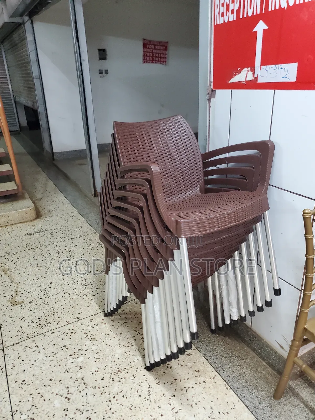 Royal Plastic Chairs Royal Plastic Chairs for Restaurant and Bar in ...