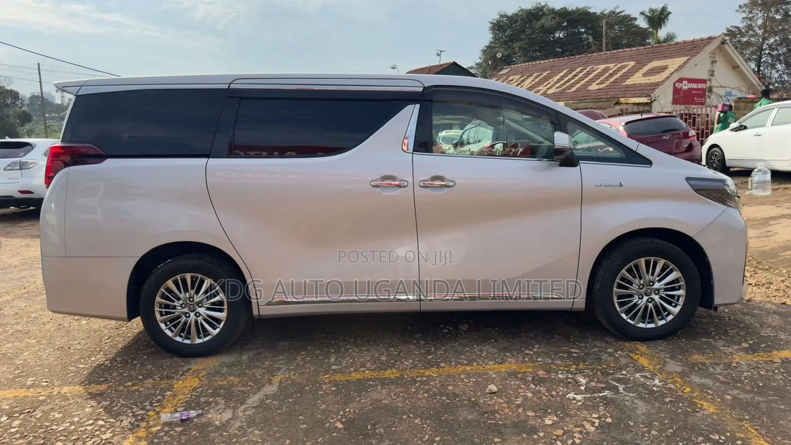 Toyota Alphard 2.5 Hybrid AWD 2019 Silver for sale - Kdg Auto Uganda ...