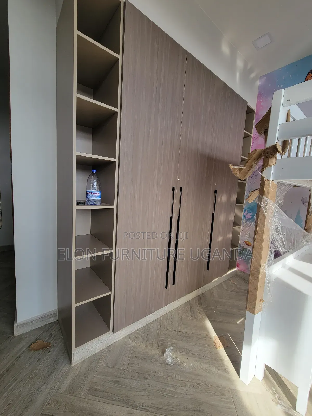 Smart Closet System With Enough Storage Space in Central Division ...