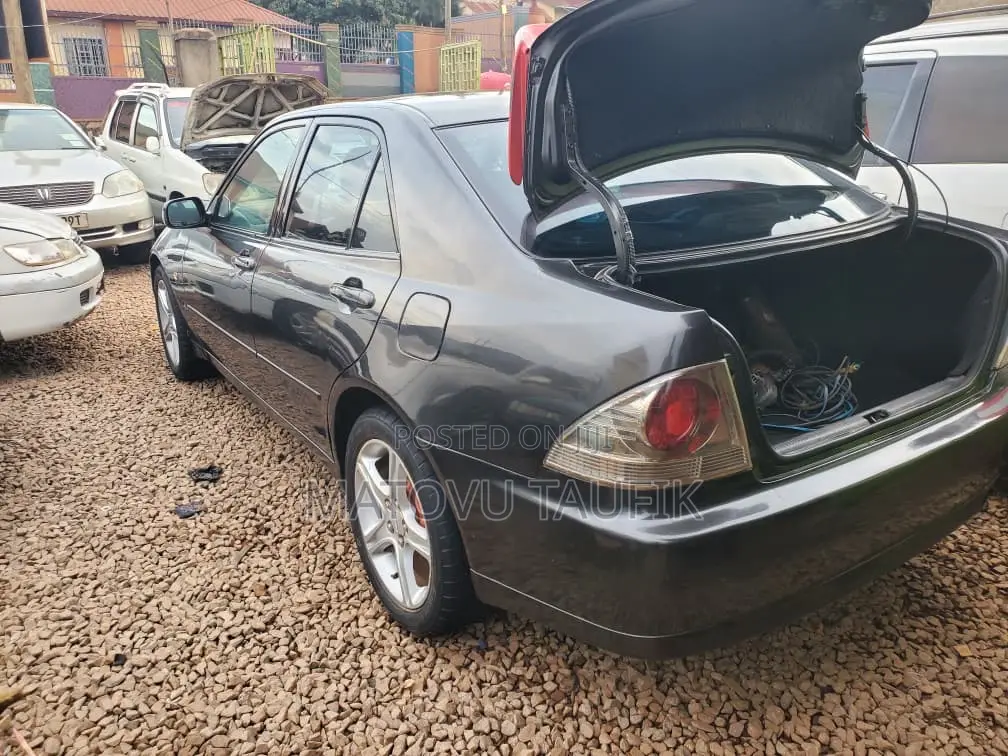 Toyota Altezza 2005 in Central Division - Cars, Matovu Taufik | Jiji.ug