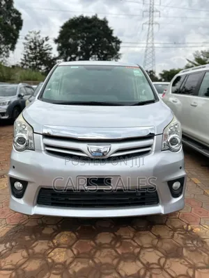 Toyota Noah 2.0 143hp FWD (8 Seater) 2013 Silver in Nakawa - Cars ...
