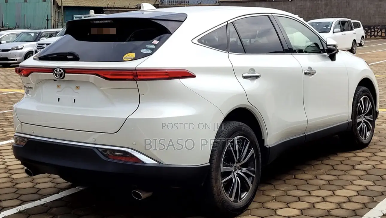 Toyota Harrier 2020 White for sale - Bisaso Peter Price: USh ...