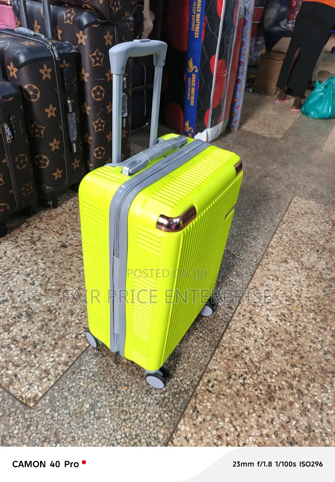 Traveling Plastic Suitcase in Small Size in Central Division - Bags ...