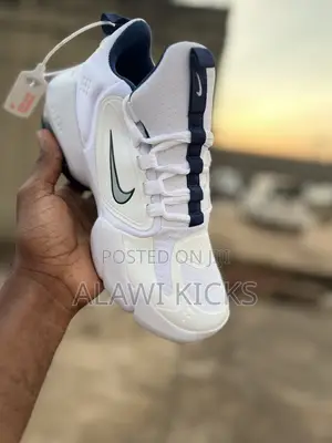 Nike Runner in Central Division - Shoes, Alawi Kicks | Jiji.ug