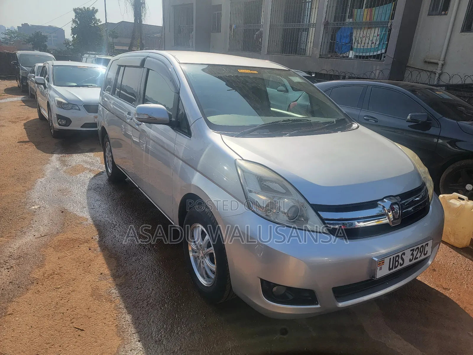 Toyota ISIS 2012 Silver in Central Division - Cars, Asadu Walusansa ...