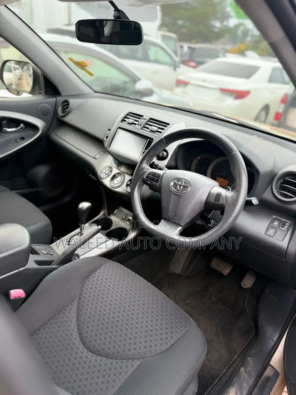 Toyota Vanguard 2012 Beige in Nakawa - Cars, Waleed Auto | Jiji.ug
