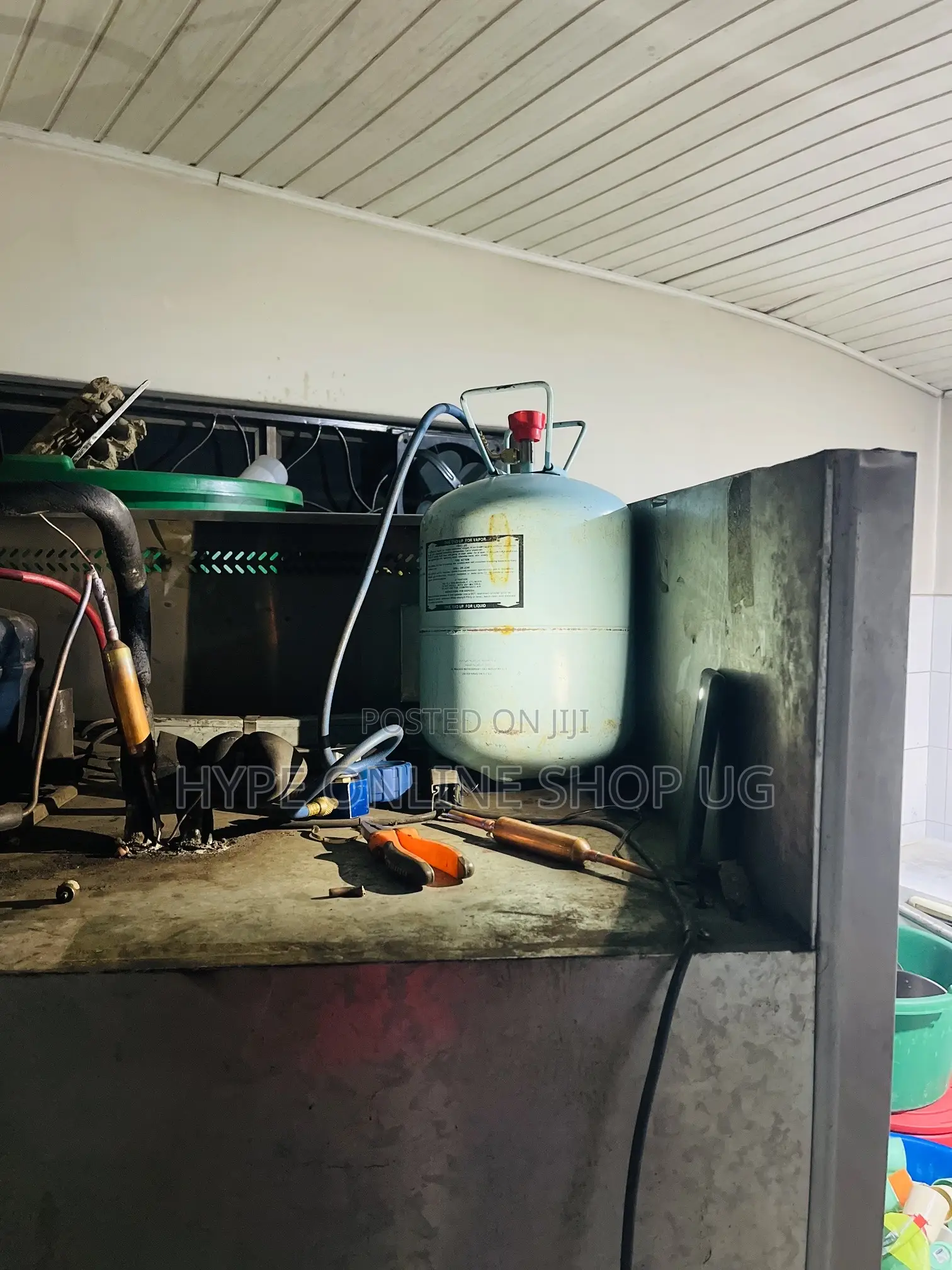 Big Fridge Gas Refilling Masters Ug in Central Division - Repair ...