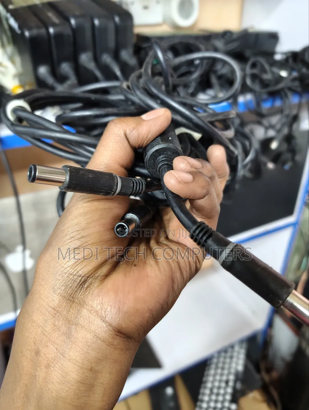 Dell Adapter in Central Division - Computer Accessories , Medi Tech ...