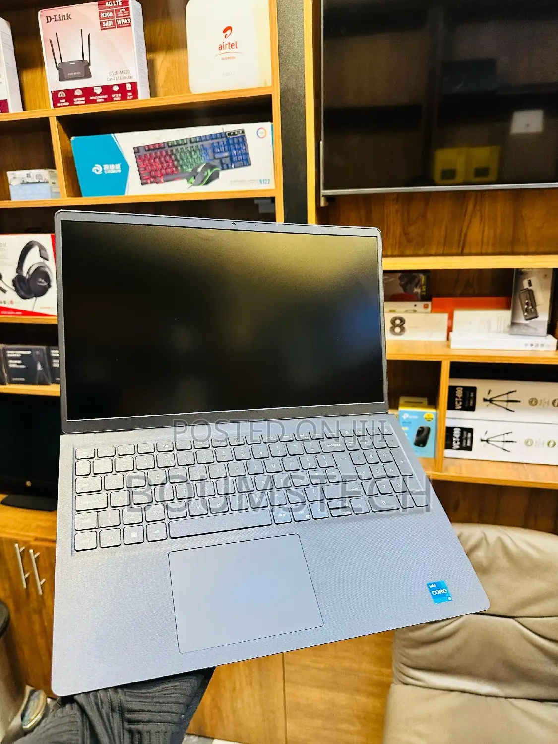 Laptop Dell Vostro 3520 8GB Intel Core I5 SSD 256GB in Central Division ...