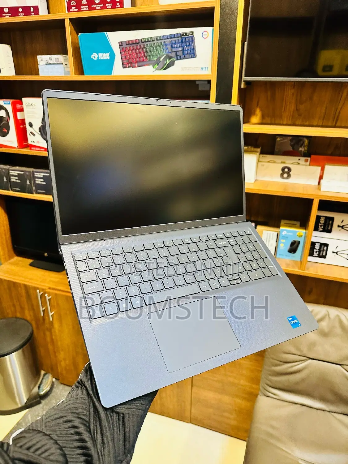 Laptop Dell Vostro 3520 8GB Intel Core I5 SSD 256GB in Central Division ...