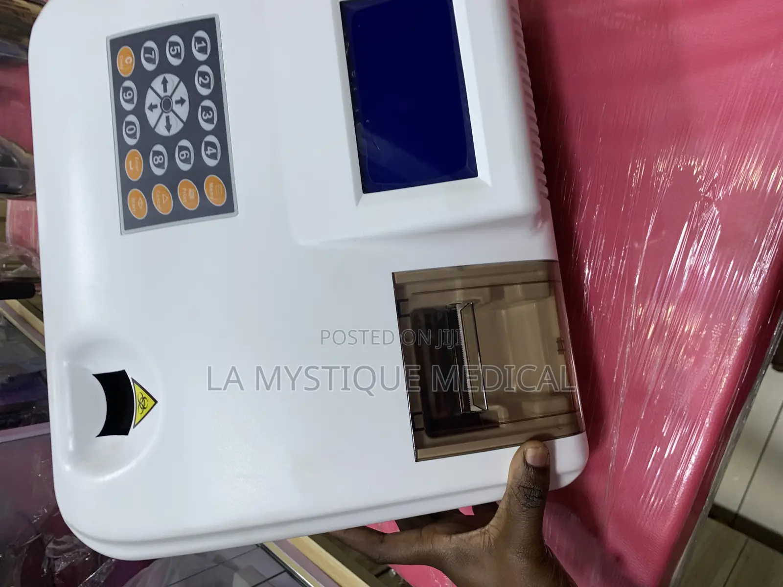 Semi-Automatic Urine Analyzer Machine for sale - La mystique medical ...