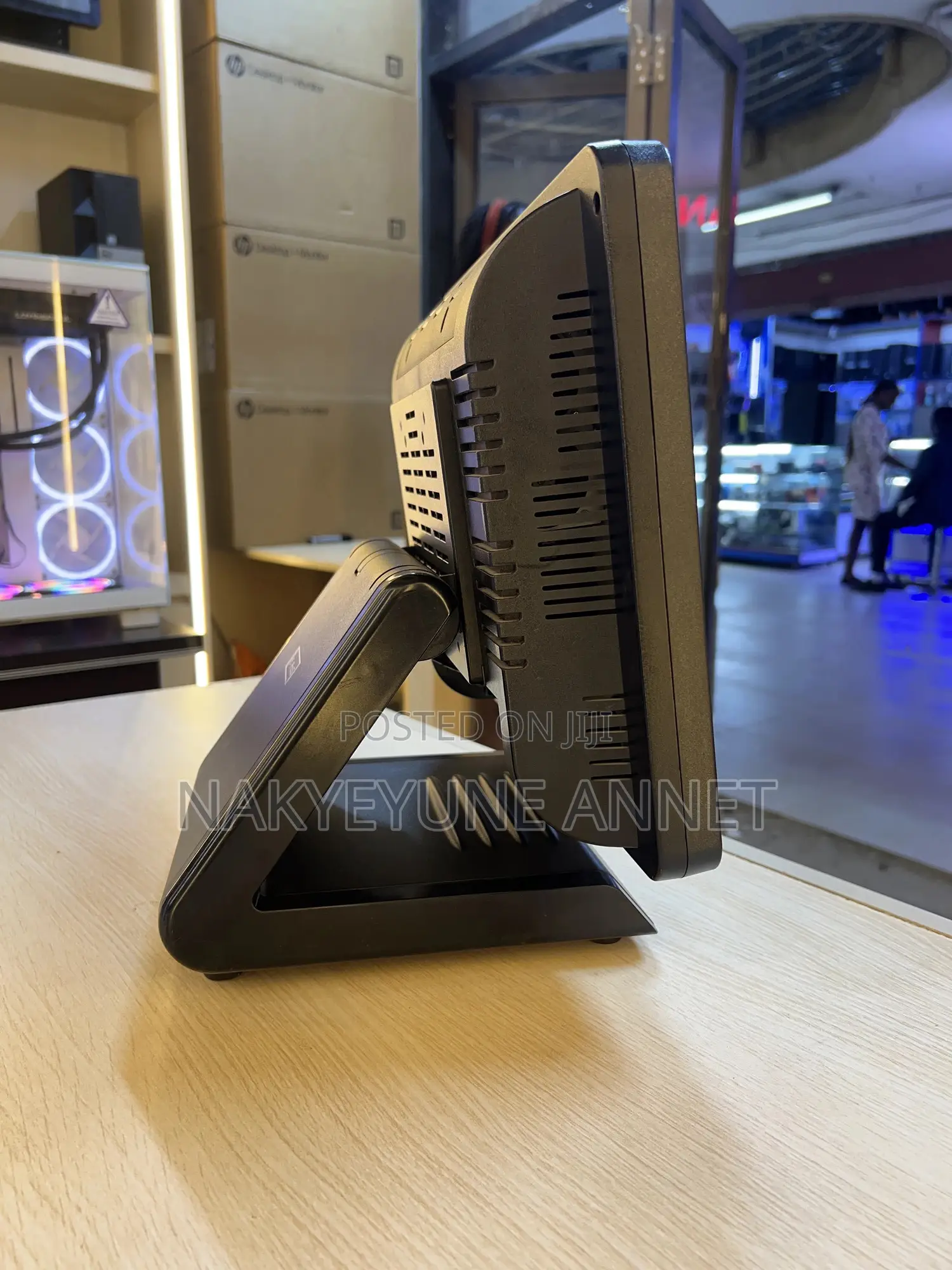 E-Pos Machine With 128ssd, 4gb Ram, Used in Bars, Restaurants. in ...