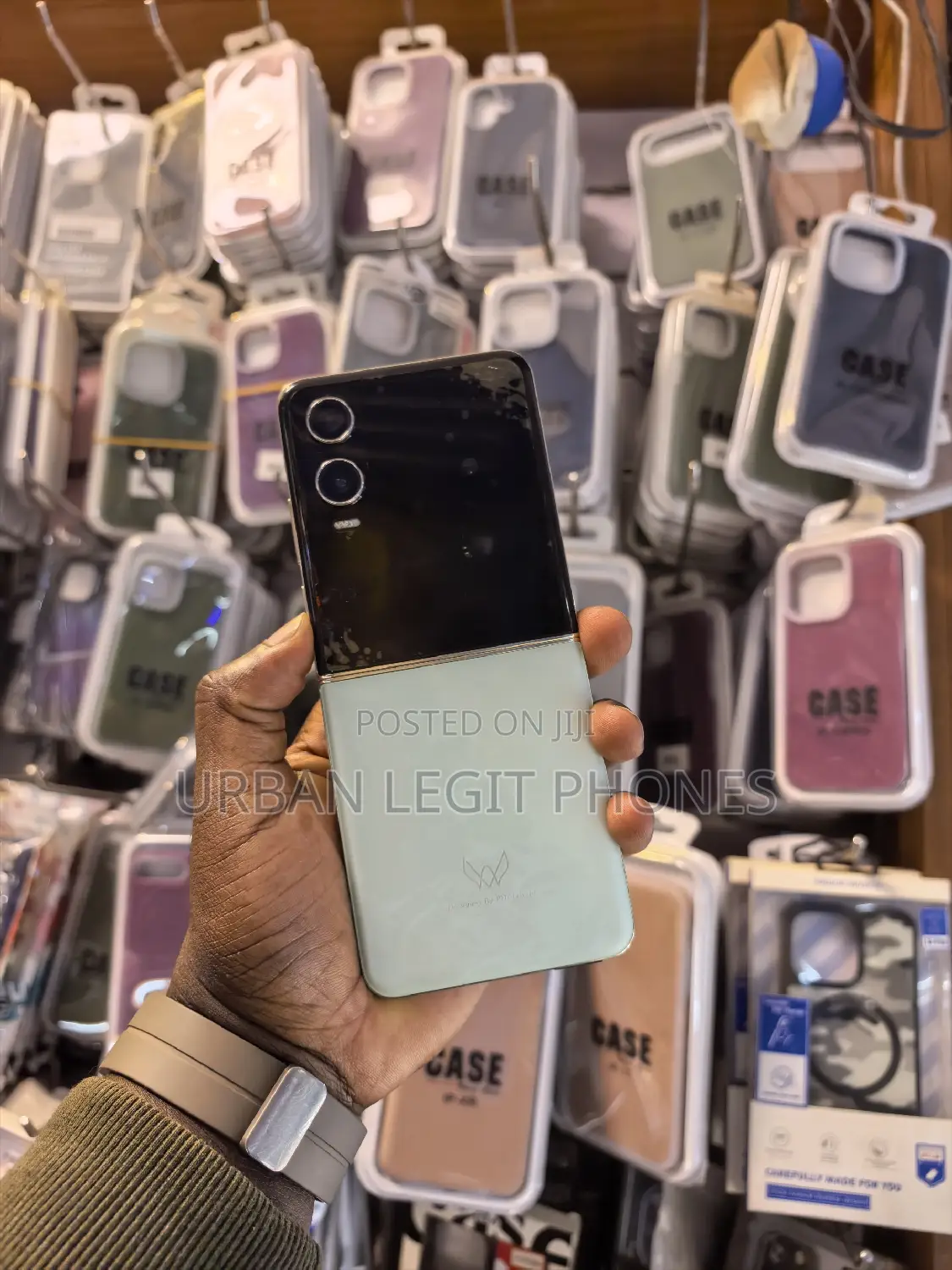 Tecno Phantom V Flip2 5G 256 GB Gold in Central Division - Mobile ...