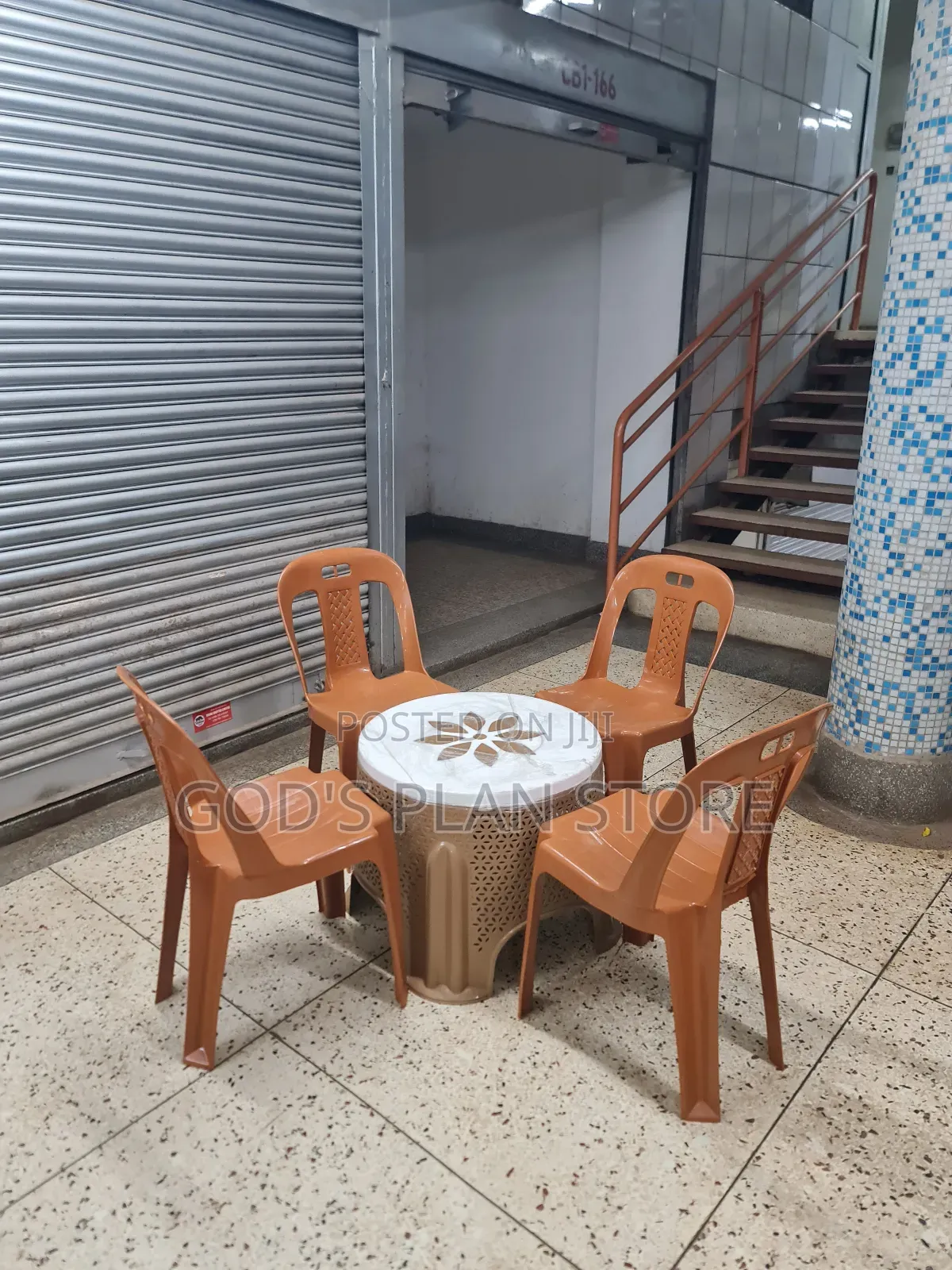 Flower Table and Plastic Chairs Plastic Flower Table and Chairs Set in ...