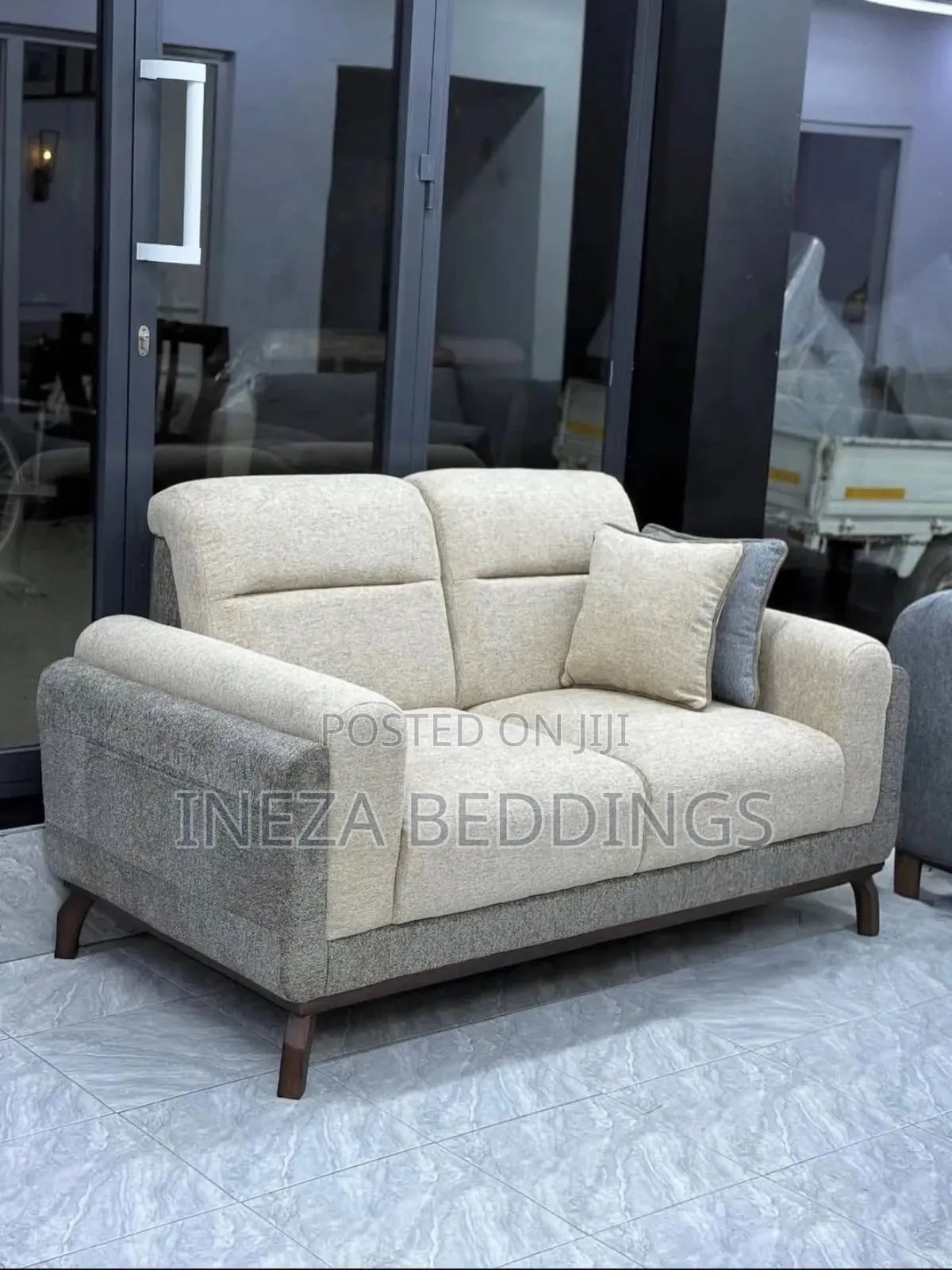 Luxury 5 Seater Sofa Set in Central Division - Furniture, Maric Mubz ...