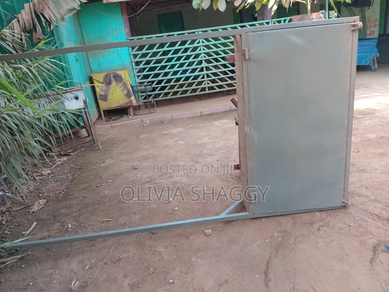 Television Stand in Goma - Furniture, Emmanuel Livash | Jiji.ug