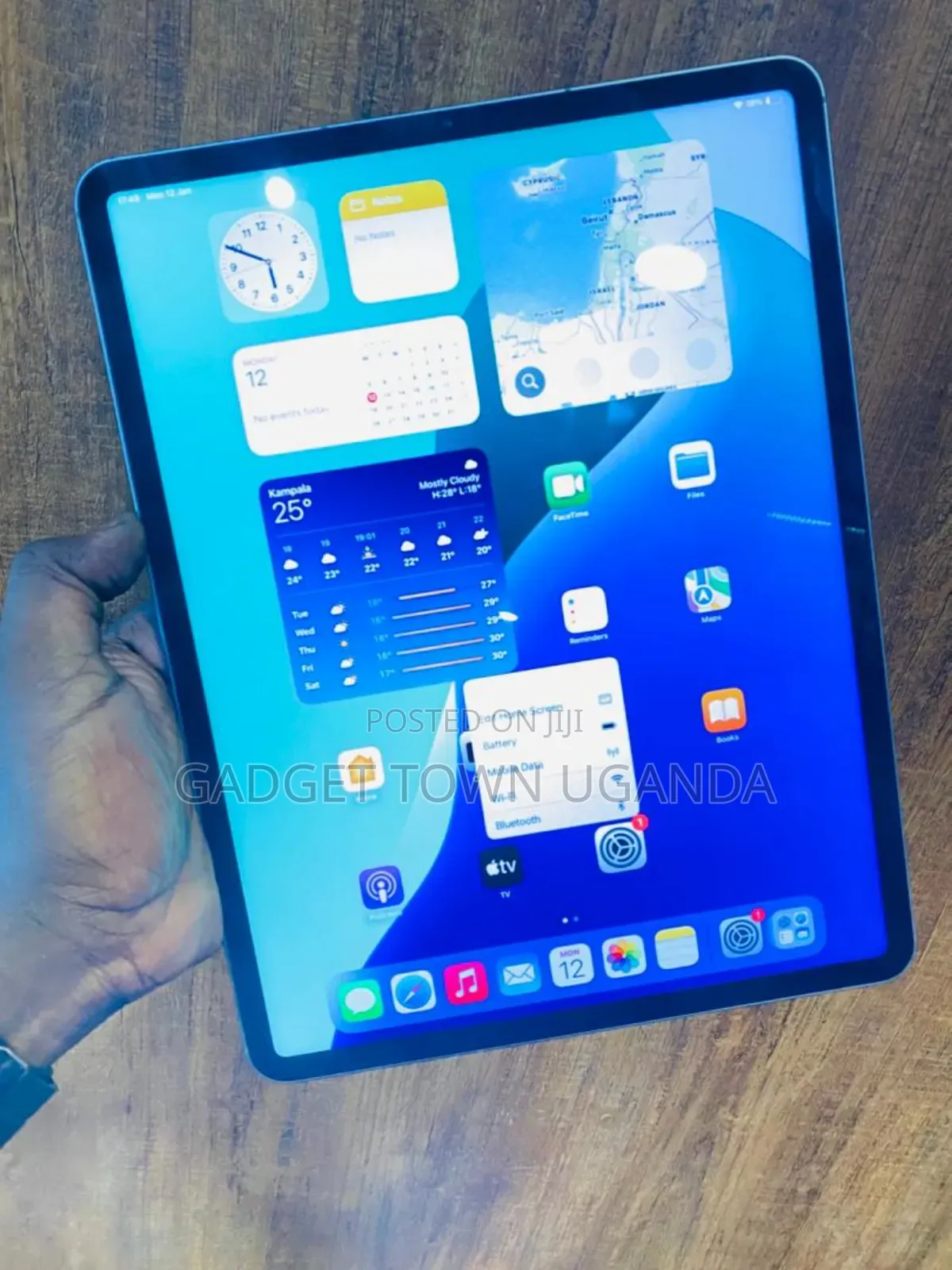 Apple iPad Pro (2022) 512 GB Silver in Central Division - Tablets ...