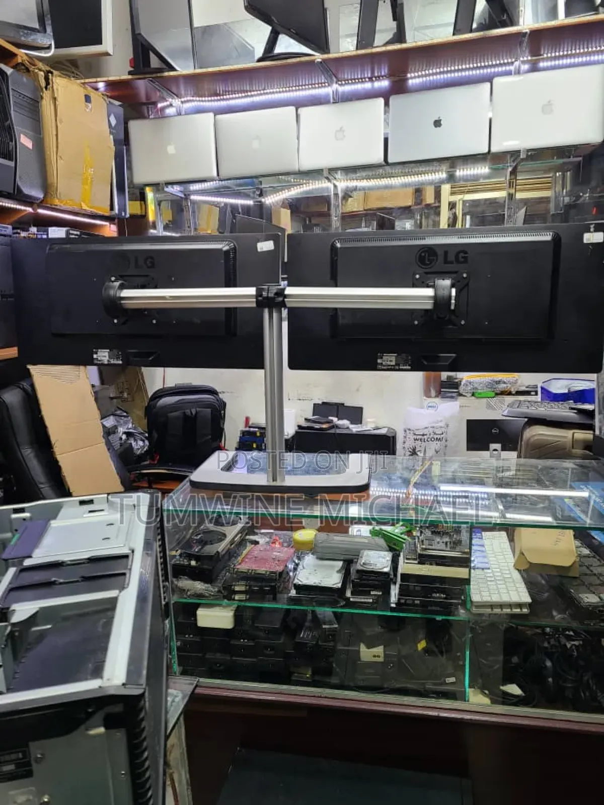 29 Inch Monitors 2 Pieces on Dual Arm Stand in Central Division ...