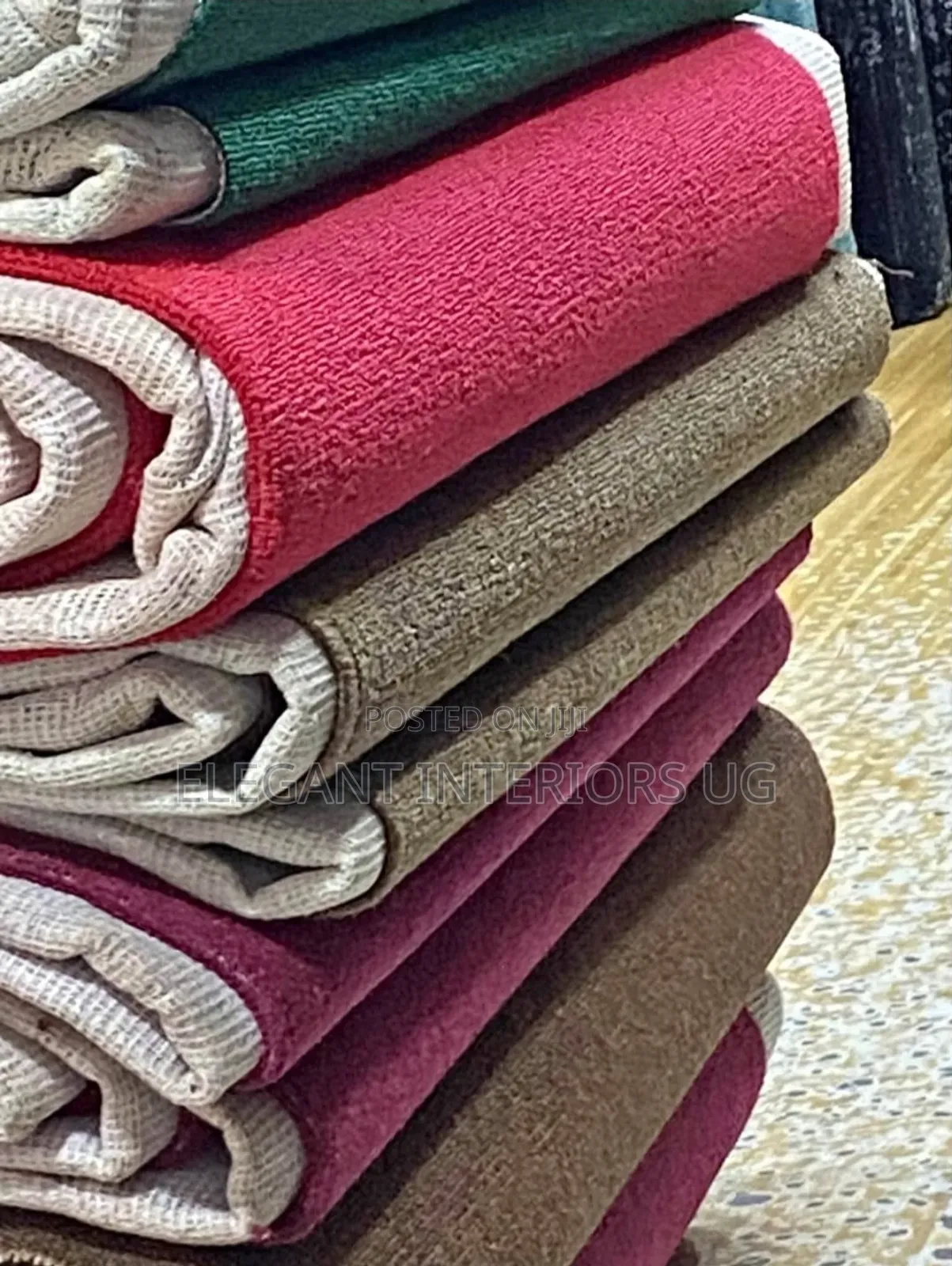 Elegant Woolen Carpets Used in Both Saloons and Office at Cheap Price ...