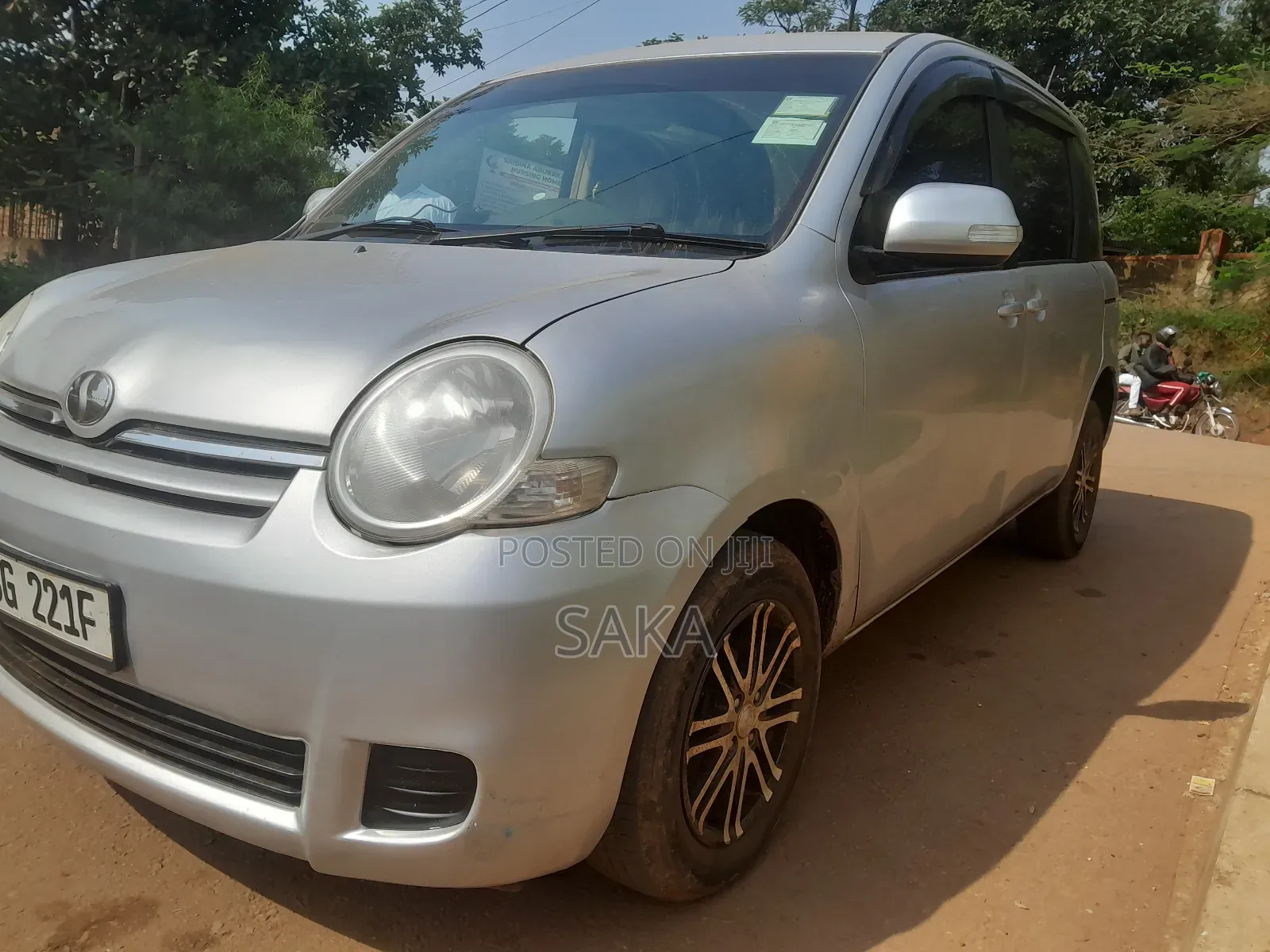 Toyota Sienta 2004 Silver in Central Division - Cars, Saka Mulimira ...