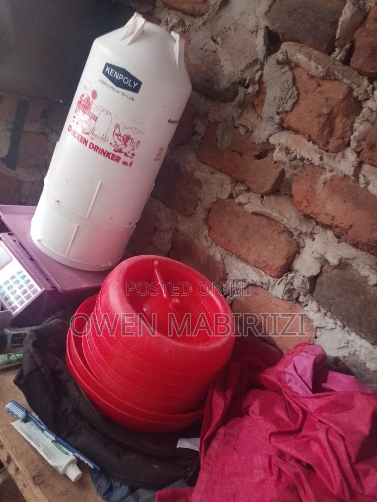 Beakers for Hen in Wakiso / Wakiso - Farm Animals, Owen Mabiriizi | Jiji.ug