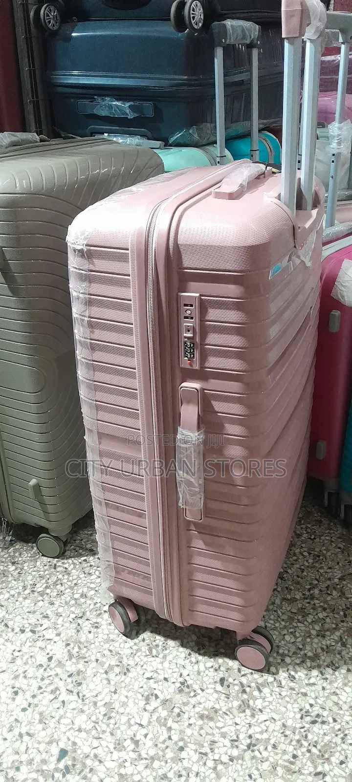 4wheels Medium Suitcases in Central Division - Bags, Mubiru Abbas | Jiji.ug