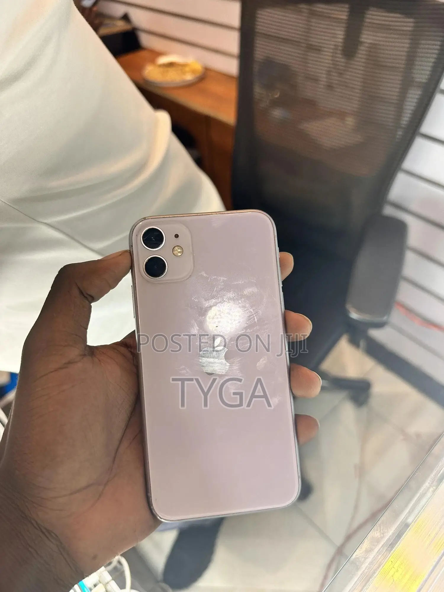 Apple iPhone 11 64 GB White in Central Division - Mobile Phones, Tyga ...