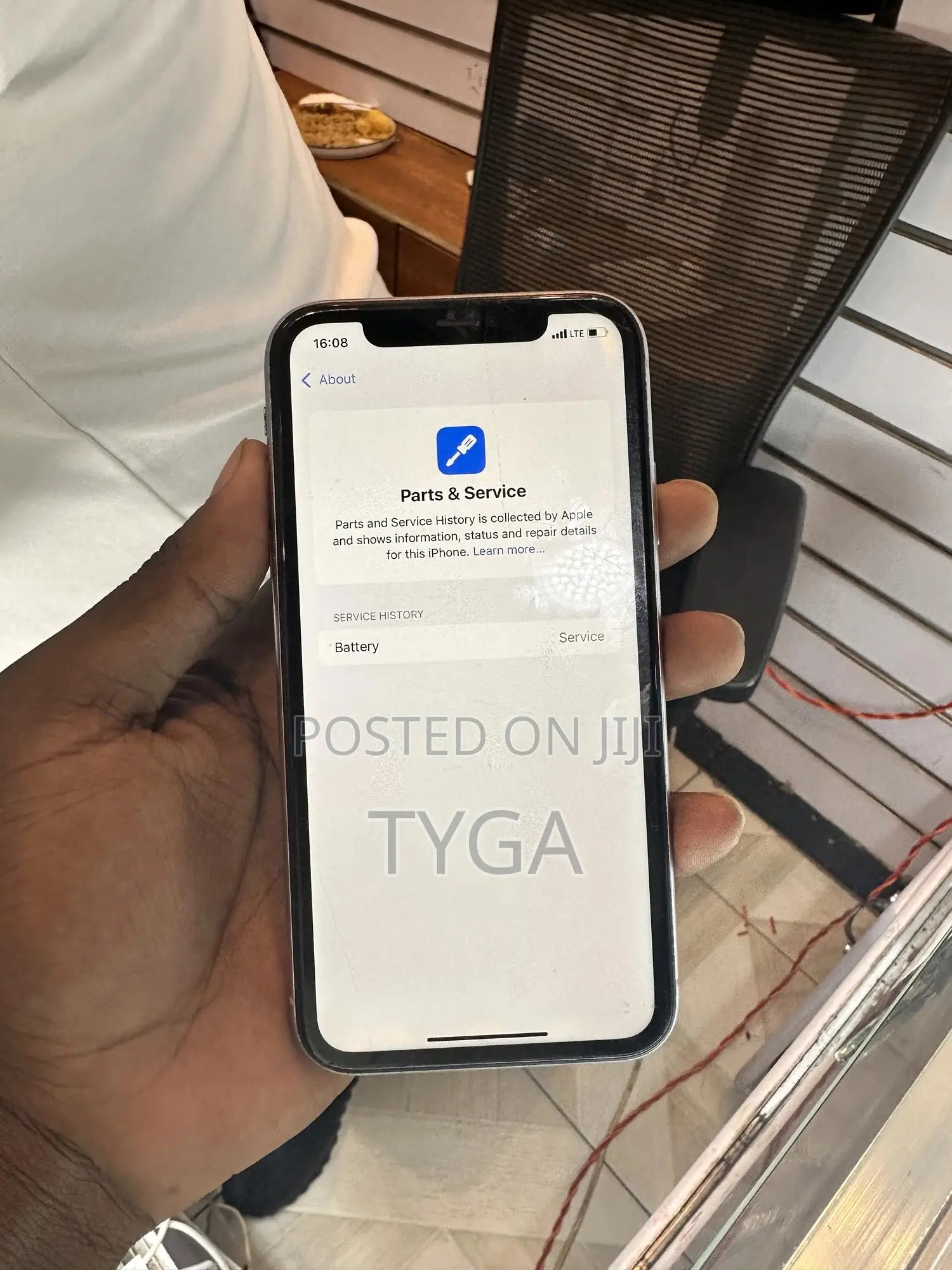 Apple iPhone 11 64 GB White in Central Division - Mobile Phones, Tyga ...