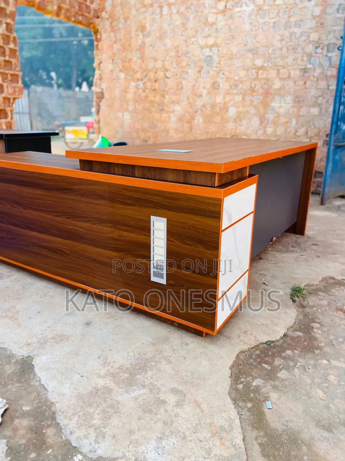 Modern Office Desks in Nakawa - Furniture, Kato Onesmus | Jiji.ug