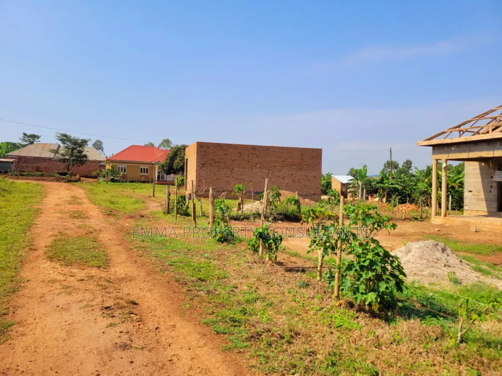 Bombo Town Plots of 100x50 and 50x50 in Bombo TC - Land & Plots for ...
