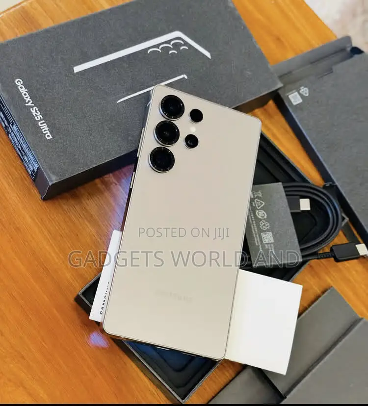 New Samsung Galaxy S25 Ultra 256 GB Silver in Central Division - Mobile ...