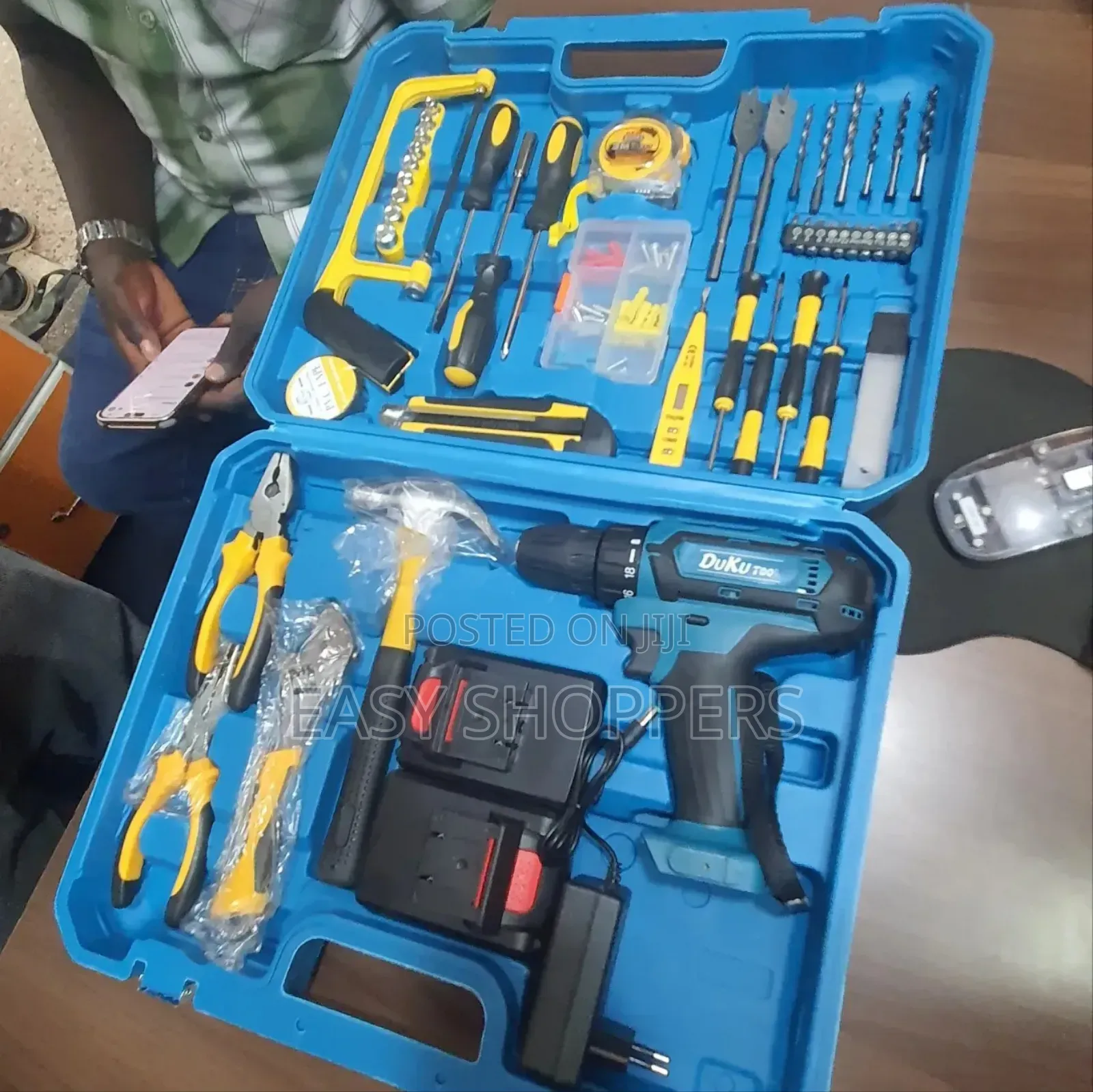Duku Cordless Drill Tool Set 24v 2 Battery and Charger in Central ...