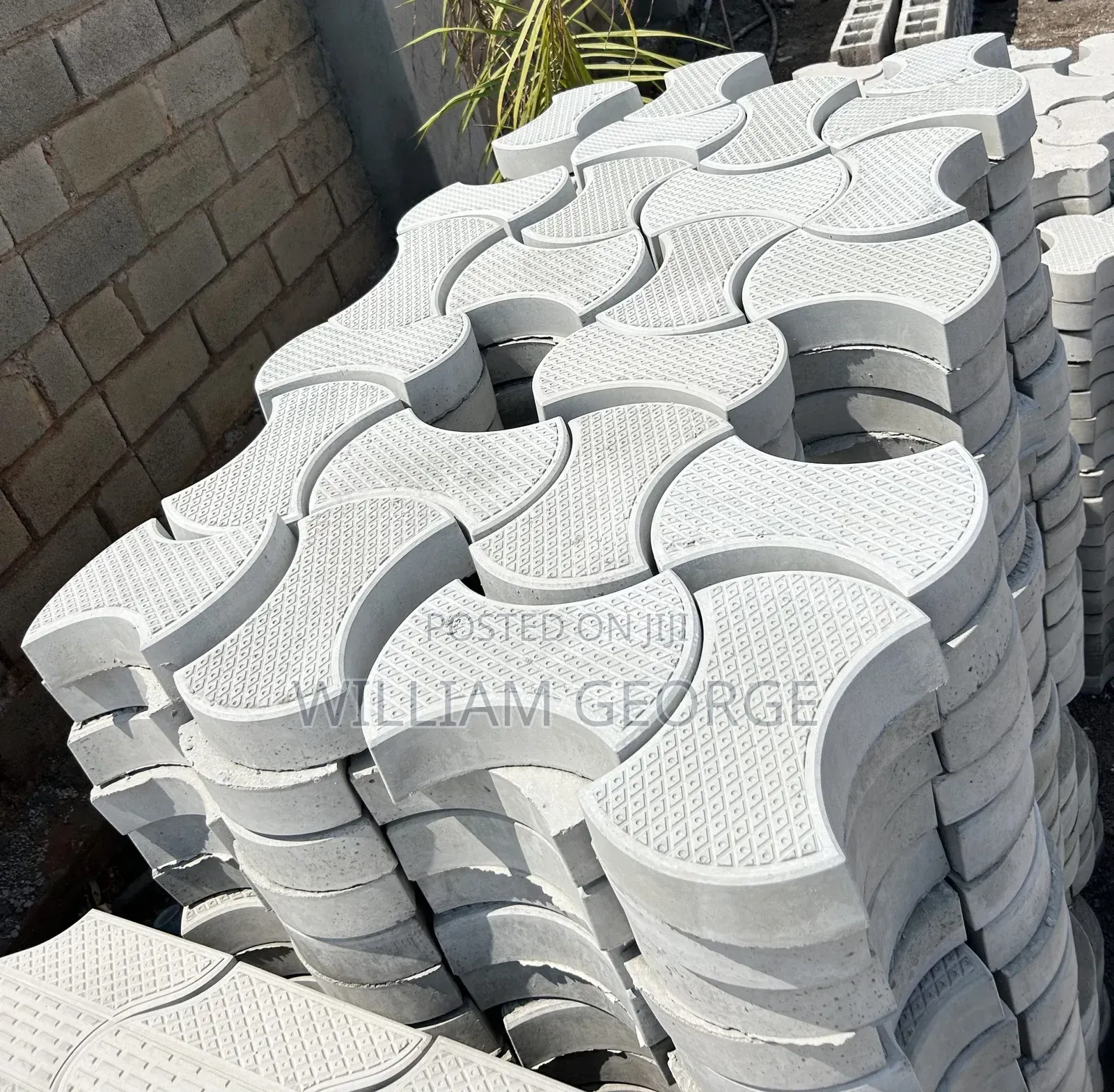 Paving Tiles Compound Pavers in Central Division - Building Materials ...