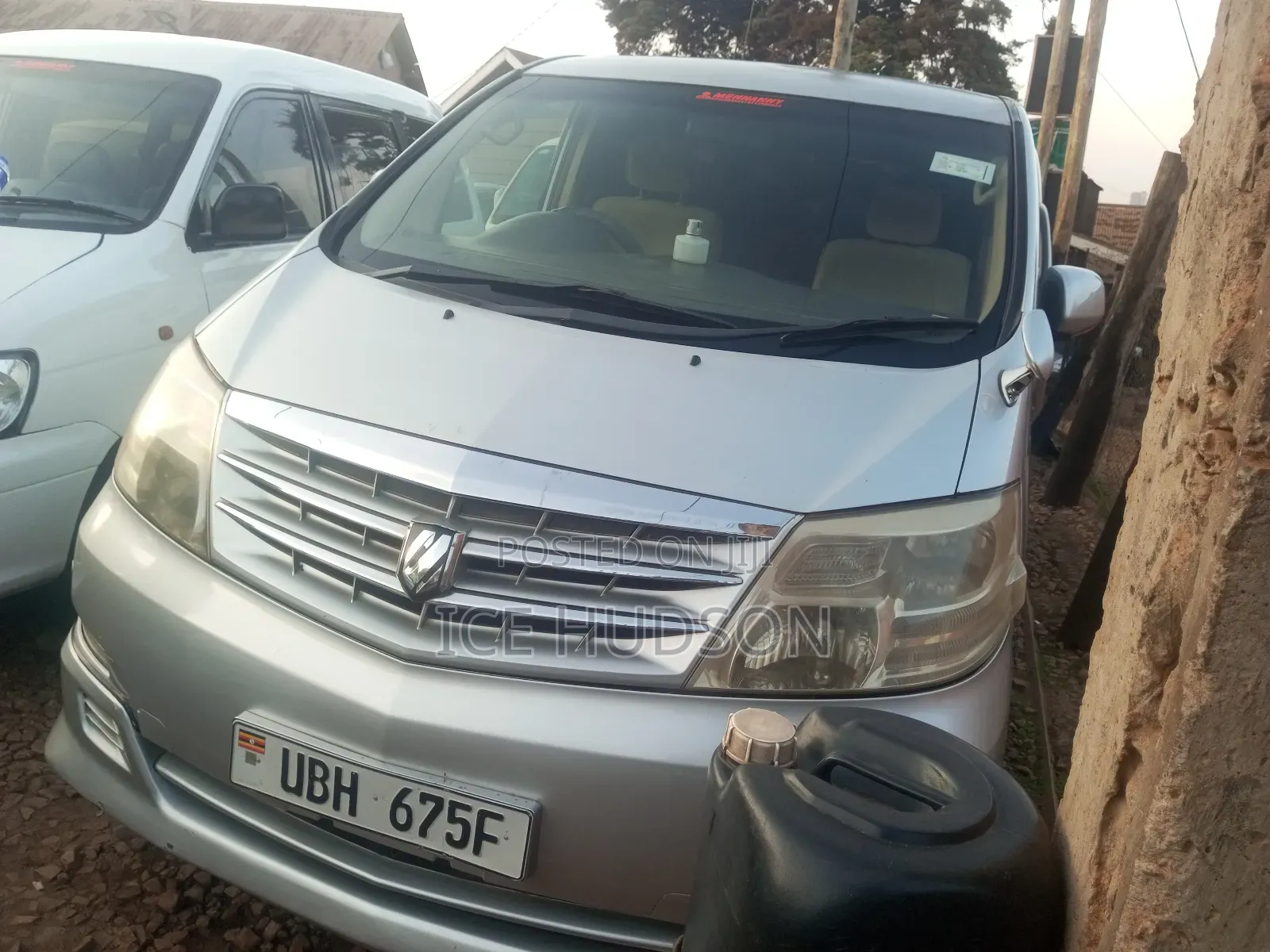 Toyota Alphard 2006 Silver in Central Division - Cars, Ice Hudson | Jiji.ug