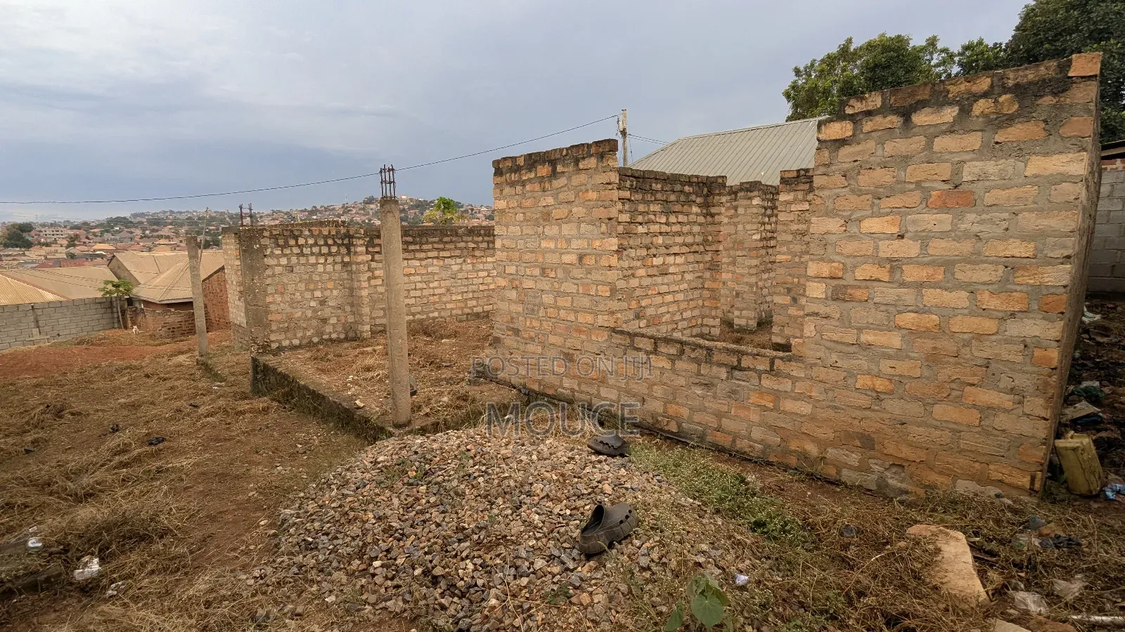 2bdrm House in Lwasa Stage, Makindye for sale for sale - Mouce Price ...