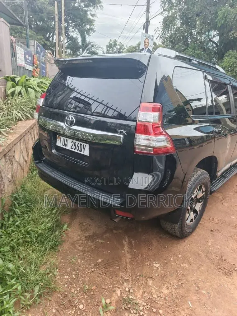 Toyota Noah 2.0 143hp FWD (8 Seater) 2010 Black for sale - Mayende ...